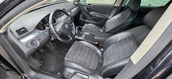 Black Volkswagen Passat 2008 in Klaipeda, with an engine capacity of 1.98 L and mileage of 238 thousand km for 1599 €, photo 6 on AUTOMOTO.COM.LV