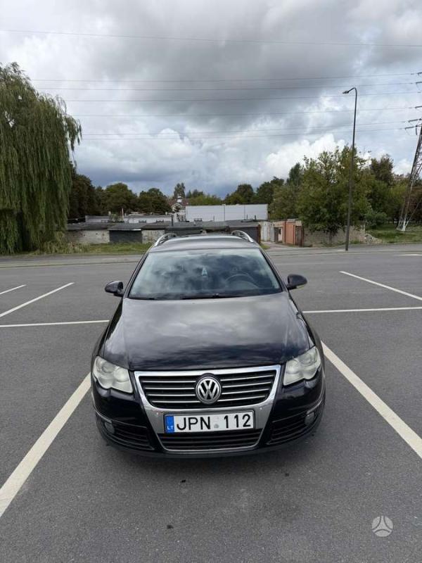 Melns Volkswagen Passat 2008 Kauņa, ar dzinēja tilpumu 1.97 L un nobraukumu 475 tūkst. km par 999 €, foto 2 vietnē AUTOMOTO.COM.LV
