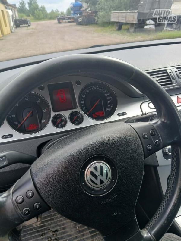 Melns Volkswagen Passat 2008 Rietavas, ar dzinēja tilpumu 2.00 L un nobraukumu 457 tūkst. km par 2500 €, foto 8 vietnē AUTOMOTO.COM.LV