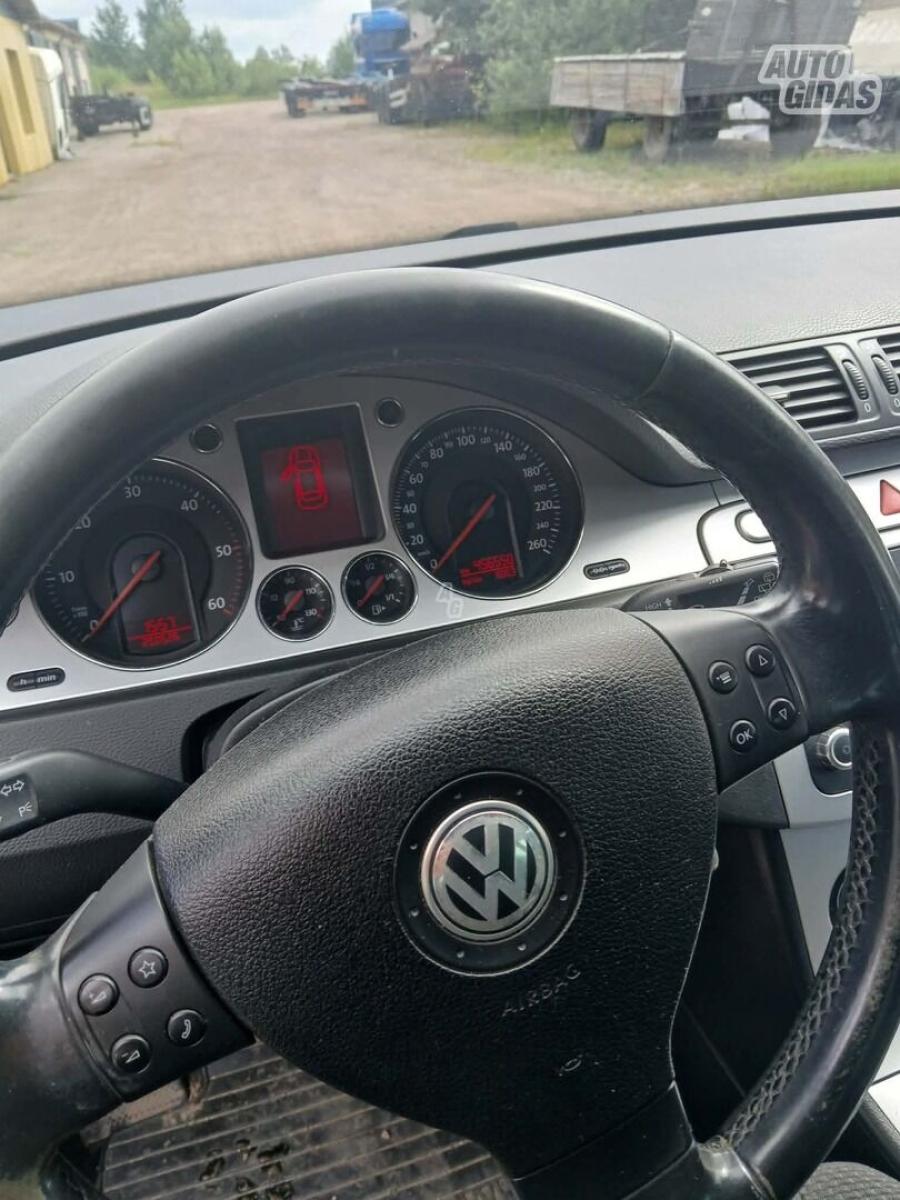 Melns Volkswagen Passat 2008 Rietavas, ar dzinēja tilpumu 2.00 L un nobraukumu 457 tūkst. km par 2500 €, foto 8 vietnē AUTOMOTO.COM.LV