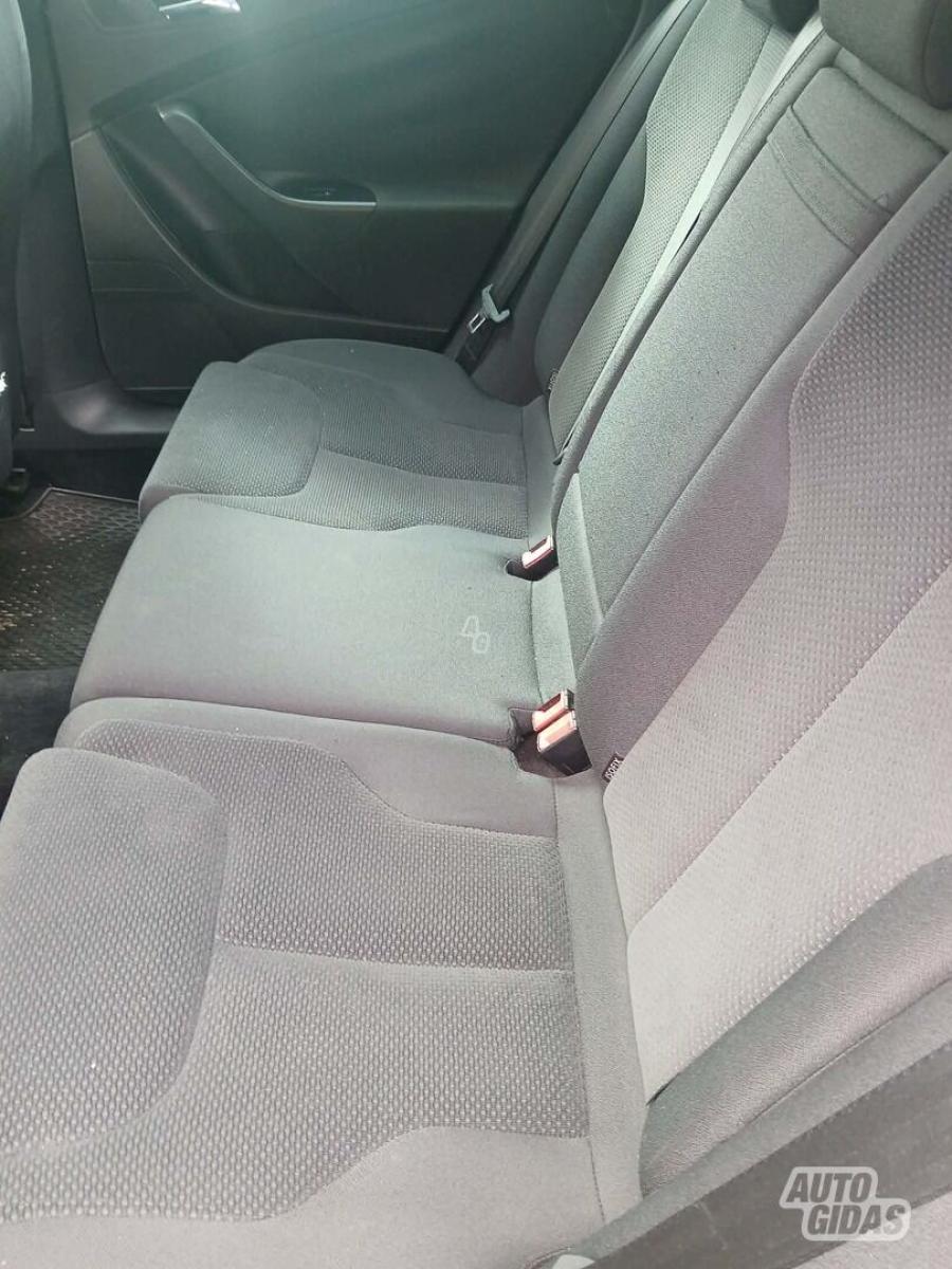 Melns Volkswagen Passat 2008 Rietavas, ar dzinēja tilpumu 2.00 L un nobraukumu 457 tūkst. km par 2500 €, foto 9 vietnē AUTOMOTO.COM.LV