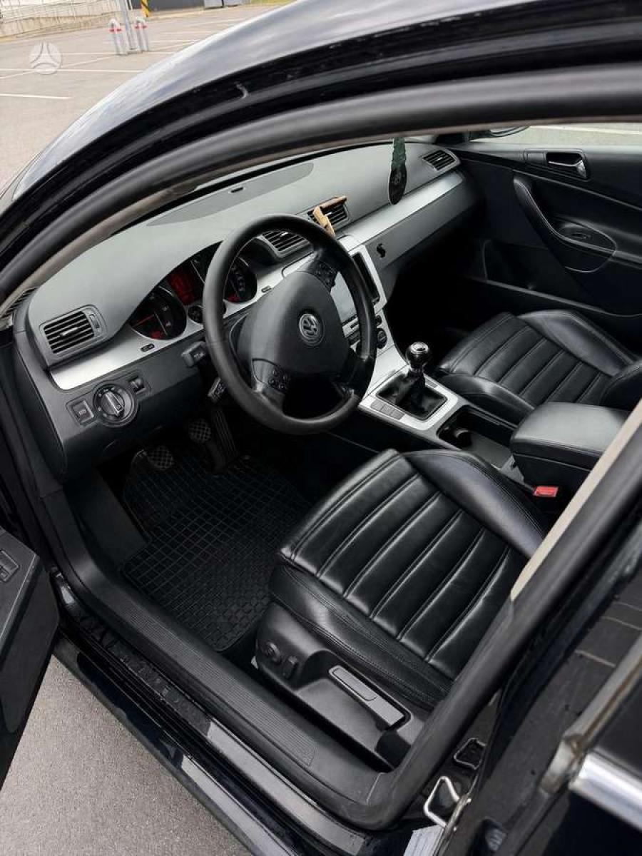 Black Volkswagen Passat 2008 in Kaunas, with an engine capacity of 1.97 L and mileage of 475 thousand km for 799 €, photo 17 on AUTOMOTO.COM.LV