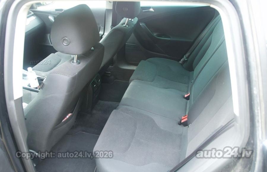 Black Volkswagen Passat 2008 in Tartu, with an engine capacity of 2.00 L and mileage of 384 thousand km for 999 €, photo 7 on AUTOMOTO.COM.LV