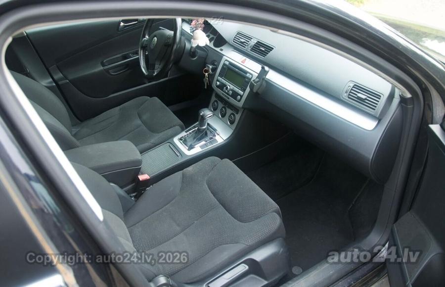 Black Volkswagen Passat 2008 in Tartu, with an engine capacity of 2.00 L and mileage of 384 thousand km for 999 €, photo 8 on AUTOMOTO.COM.LV