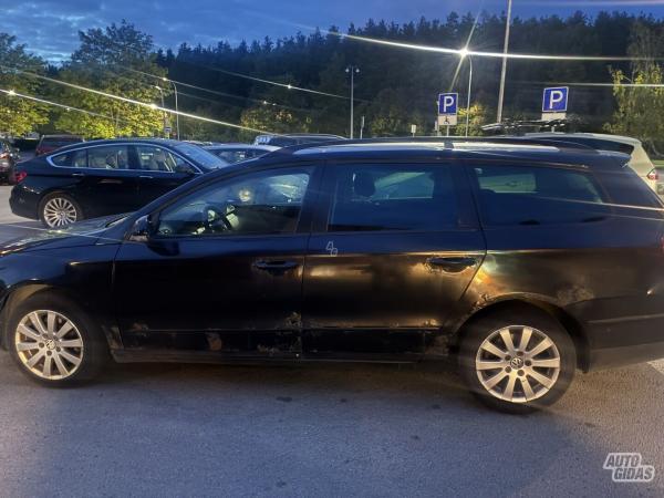 Melns Volkswagen Passat 2008 Visaginas, ar dzinēja tilpumu 1.90 L un nobraukumu 420 tūkst. km par 680 €, foto 5 vietnē AUTOMOTO.COM.LV