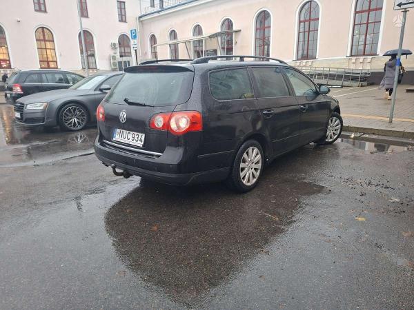 Melns Volkswagen Passat 2008 Viļņa, ar dzinēja tilpumu 1.90 L un nobraukumu 436 tūkst. km par 850 €, foto 4 vietnē AUTOMOTO.COM.LV