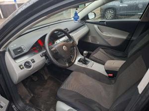 Melns Volkswagen Passat 2008 Viļņa, ar dzinēja tilpumu 1.90 L un nobraukumu 436 tūkst. km par 850 €, foto 7 vietnē AUTOMOTO.COM.LV