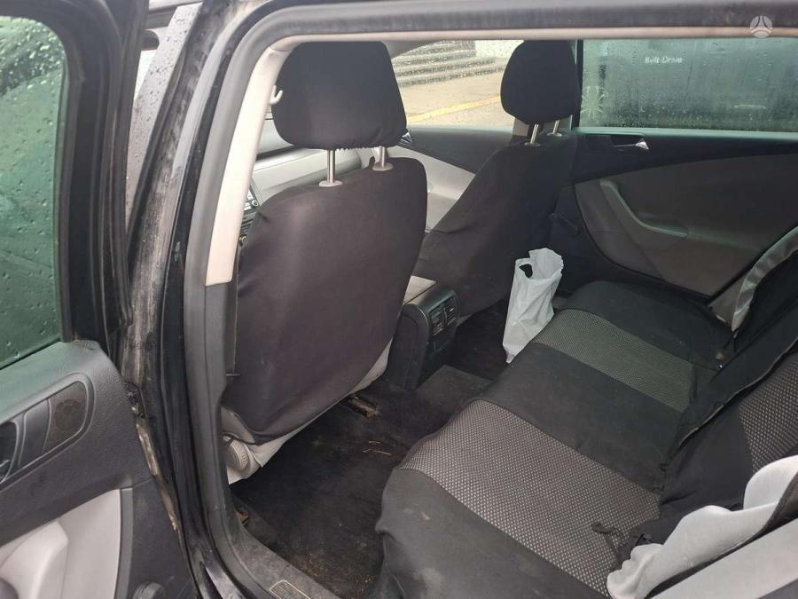Melns Volkswagen Passat 2008 Viļņa, ar dzinēja tilpumu 1.90 L un nobraukumu 436 tūkst. km par 850 €, foto 9 vietnē AUTOMOTO.COM.LV