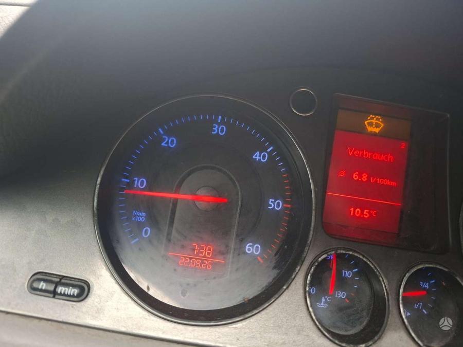 Melns Volkswagen Passat 2008 Viļņa, ar dzinēja tilpumu 1.90 L un nobraukumu 436 tūkst. km par 850 €, foto 13 vietnē AUTOMOTO.COM.LV