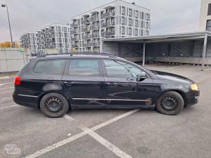 Melns Volkswagen Passat 2008 Viļņa, ar dzinēja tilpumu 2.00 L un nobraukumu 387 tūkst. km par 1000 €, foto 3 vietnē AUTOMOTO.COM.LV