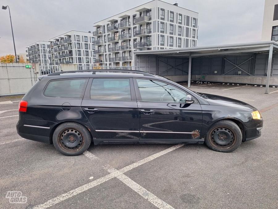Melns Volkswagen Passat 2008 Viļņa, ar dzinēja tilpumu 2.00 L un nobraukumu 387 tūkst. km par 1000 €, foto 3 vietnē AUTOMOTO.COM.LV