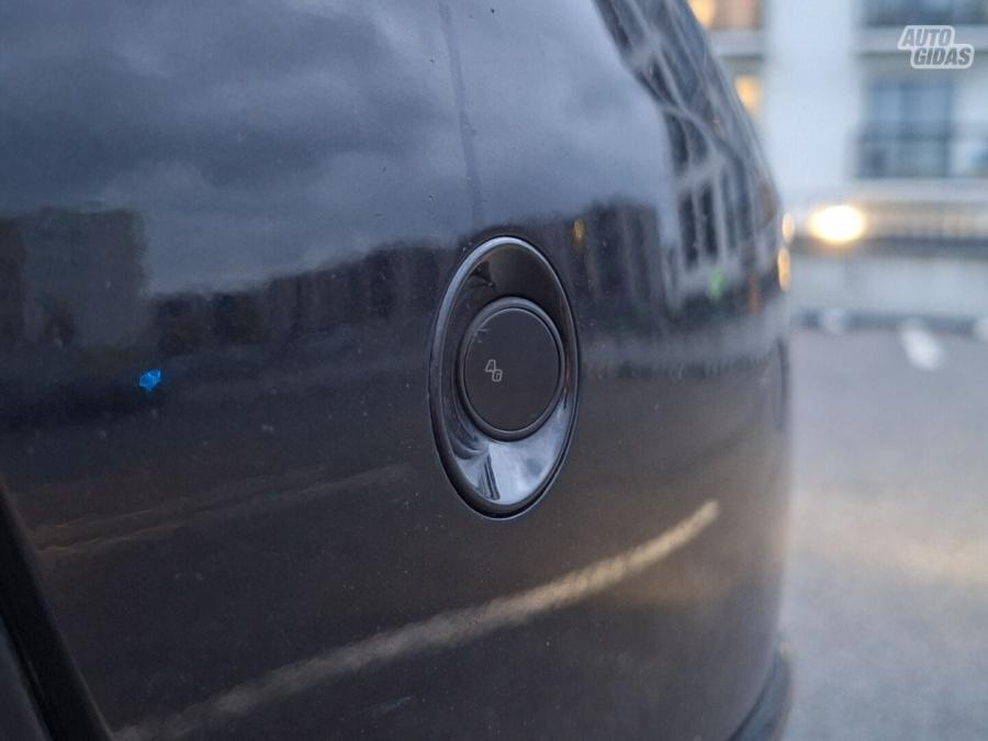 Melns Volkswagen Passat 2008 Viļņa, ar dzinēja tilpumu 2.00 L un nobraukumu 387 tūkst. km par 1000 €, foto 33 vietnē AUTOMOTO.COM.LV