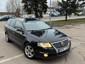 Black Volkswagen Passat 2009 in Kaunas, with an engine capacity of 2.00 L and mileage of 359 thousand km for 2650 €, photo  on AUTOMOTO.COM.LV