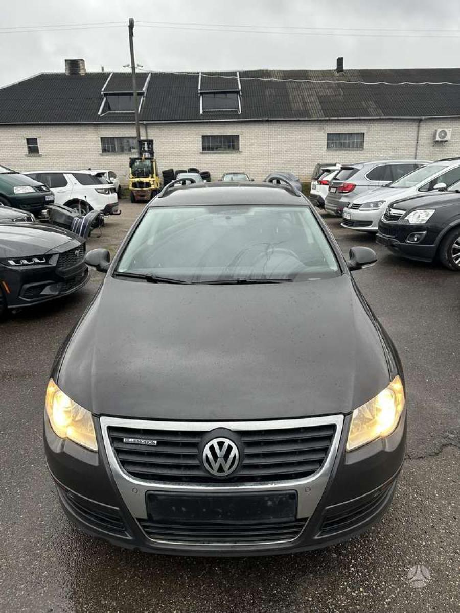 Melns Volkswagen Passat 2009 Marijampole, ar dzinēja tilpumu 1.97 L un nobraukumu 340 tūkst. km par 2950 €, foto 1 vietnē AUTOMOTO.COM.LV