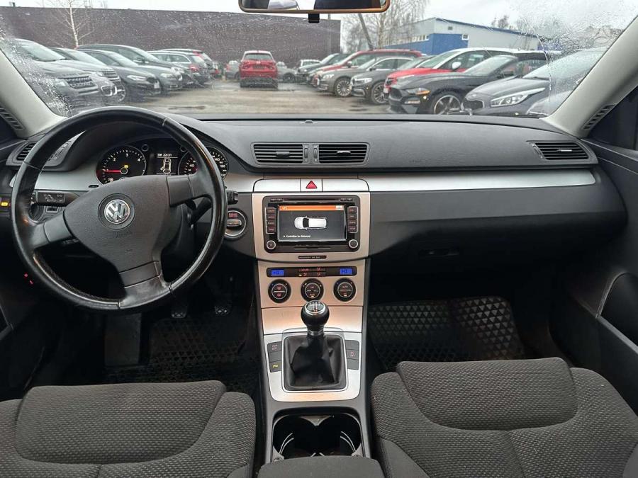 Melns Volkswagen Passat 2009 Marijampole, ar dzinēja tilpumu 1.97 L un nobraukumu 340 tūkst. km par 2950 €, foto 7 vietnē AUTOMOTO.COM.LV