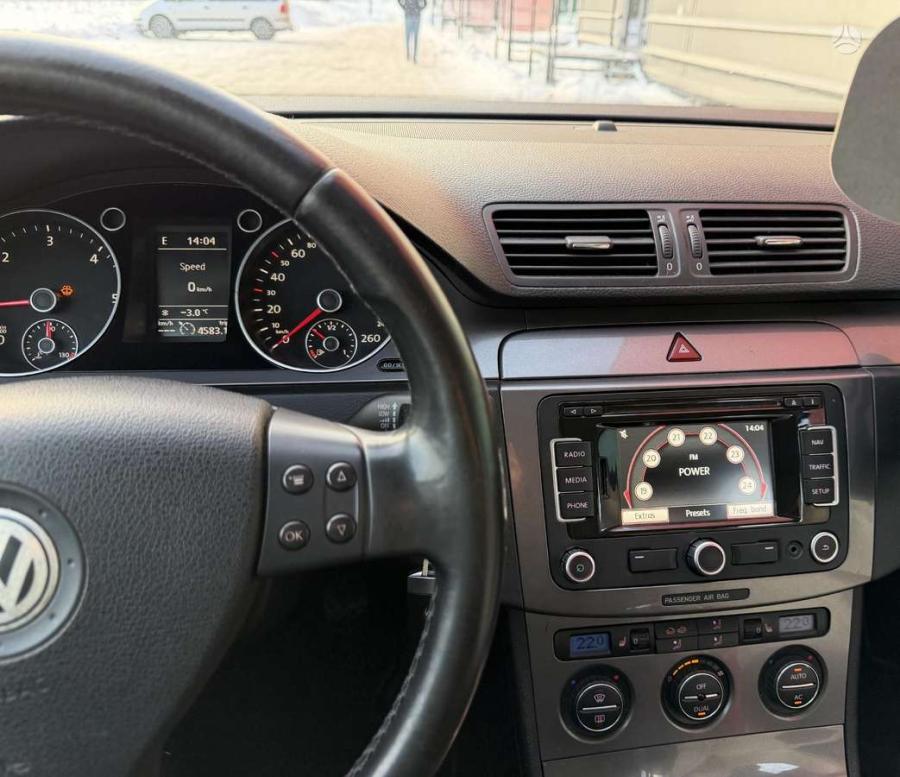 Melns Volkswagen Passat 2009 Klaipėda, ar dzinēja tilpumu 2.00 L un nobraukumu 300 tūkst. km par 1900 €, foto 7 vietnē AUTOMOTO.COM.LV
