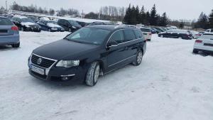 Black Volkswagen Passat 2009 in Utena, with an engine capacity of 1.97 L and mileage of 300 thousand km for 2750 €, photo  on AUTOMOTO.COM.LV