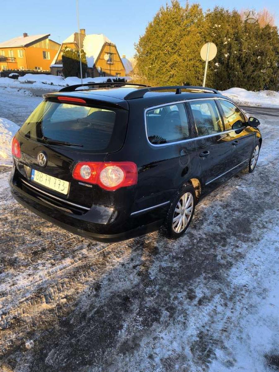Black Volkswagen Passat 2009 in Birzai, with an engine capacity of 1.97 L and mileage of 310 thousand km for 2600 €, photo 7 on AUTOMOTO.COM.LV