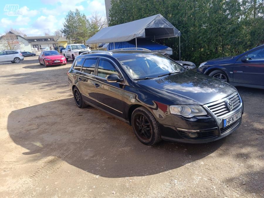 Black Volkswagen Passat 2009 in Marijampole, with an engine capacity of 1.90 L and mileage of 340 thousand km for 1650 €, photo 2 on AUTOMOTO.COM.LV