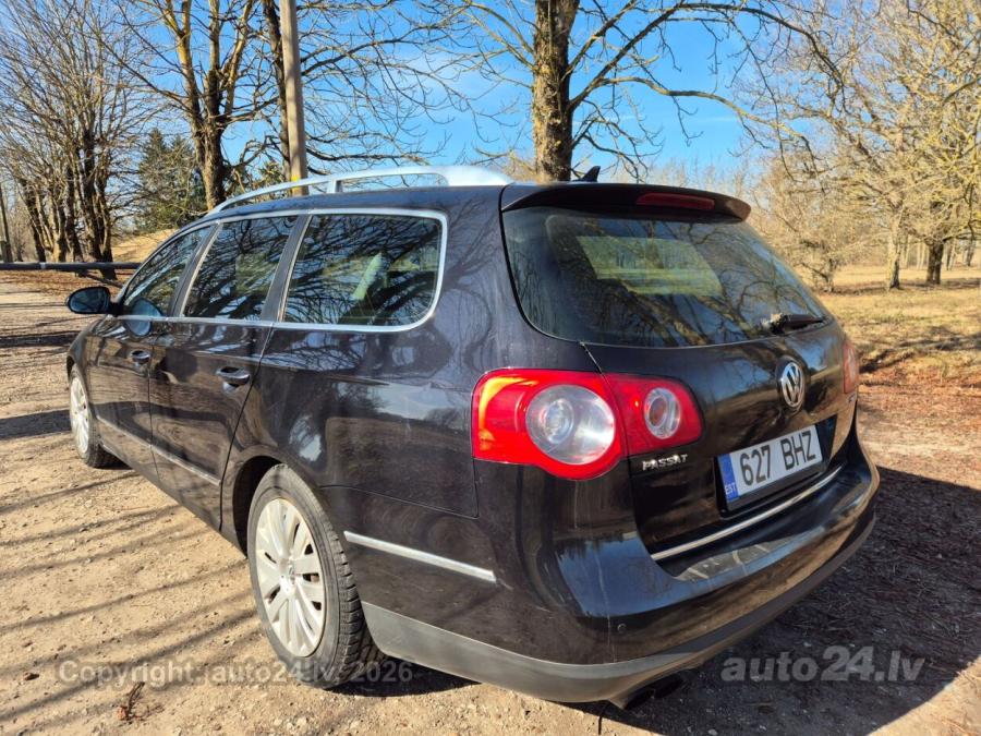 Black Volkswagen Passat 2009 in Tallinn, with an engine capacity of 2.00 L and mileage of 315 thousand km for 2499 €, photo 3 on AUTOMOTO.COM.LV