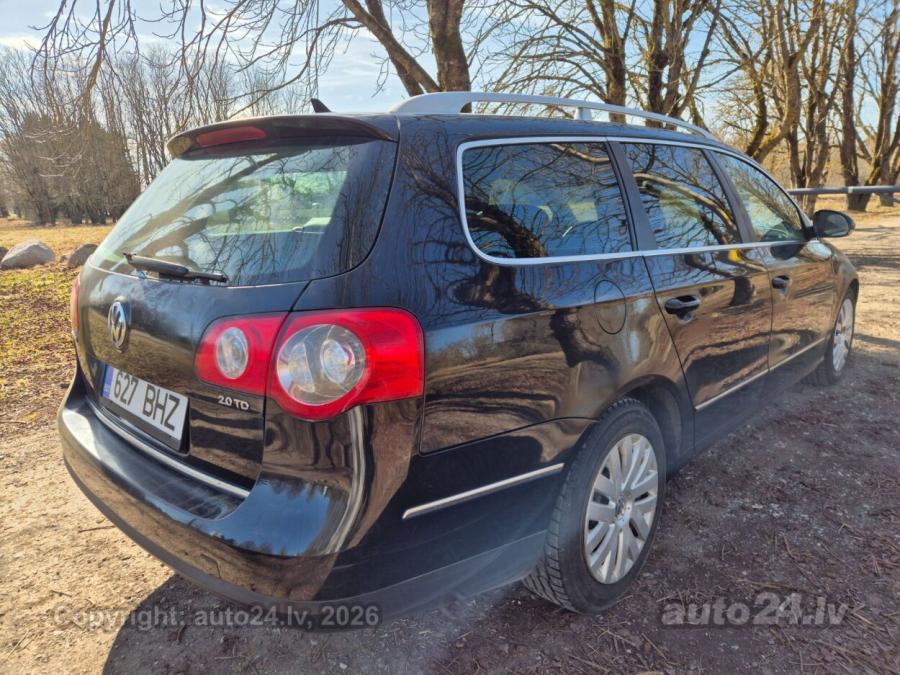 Black Volkswagen Passat 2009 in Tallinn, with an engine capacity of 2.00 L and mileage of 315 thousand km for 2499 €, photo 5 on AUTOMOTO.COM.LV