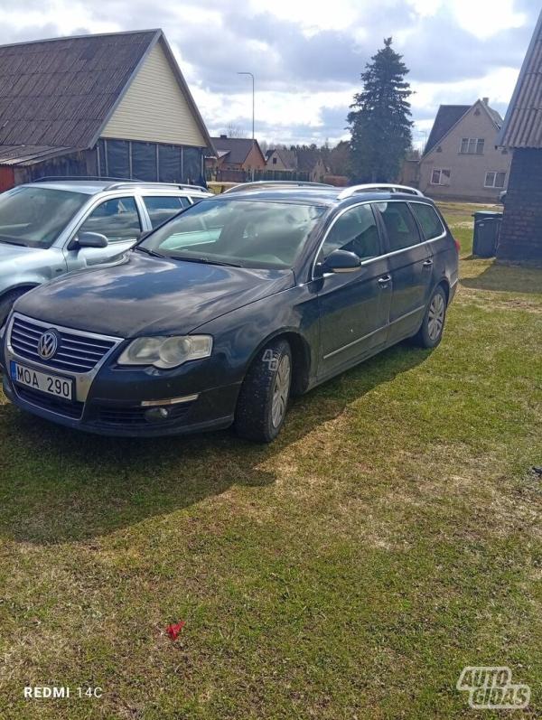Black Volkswagen Passat 2009 in Vilnius, with an engine capacity of 2.00 L and mileage of 450 thousand km for 800 €, photo 8 on AUTOMOTO.COM.LV