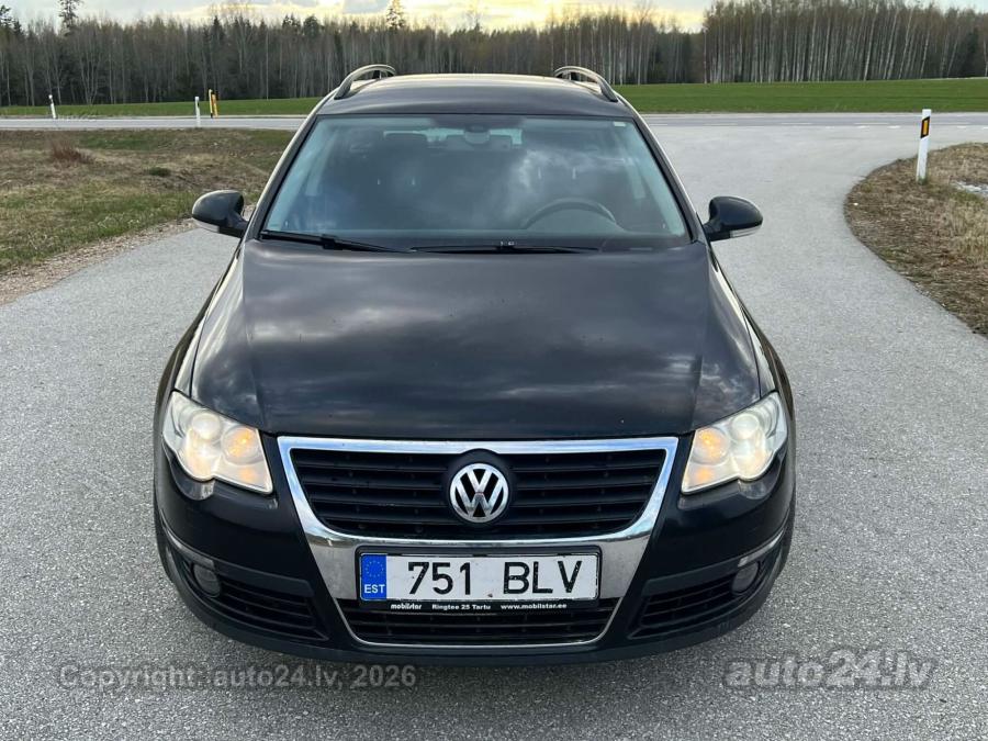 Black Volkswagen Passat 2009 in Polva, with an engine capacity of 2.00 L and mileage of 299 thousand km for 1800 €, photo 3 on AUTOMOTO.COM.LV