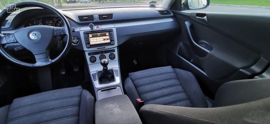 Melns Volkswagen Passat 2009 Kauņa, ar dzinēja tilpumu 2.00 L un nobraukumu 328 tūkst. km par 1499 €, foto 13 vietnē AUTOMOTO.COM.LV