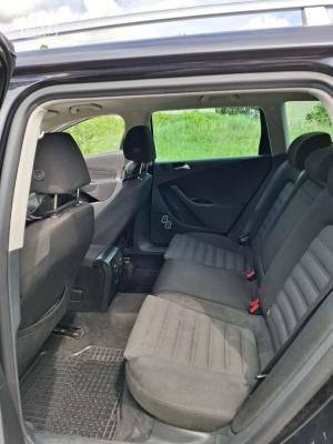 Melns Volkswagen Passat 2009 Radviliškis, ar dzinēja tilpumu 2.00 L un nobraukumu 325 tūkst. km par 1900 €, foto 11 vietnē AUTOMOTO.COM.LV