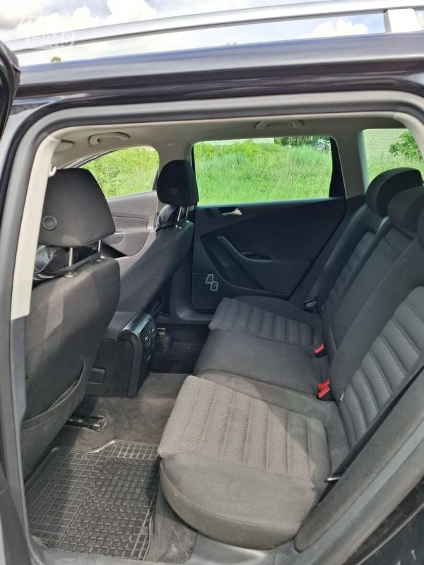 Black Volkswagen Passat 2009 in Radviliskis, with an engine capacity of 2.00 L and mileage of 325 thousand km for 1900 €, photo 10 on AUTOMOTO.COM.LV