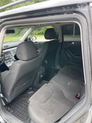 Black Volkswagen Passat 2009 in Birzai, with an engine capacity of 2.00 L and mileage of 478 thousand km for 1450 €, photo 8 on AUTOMOTO.COM.LV