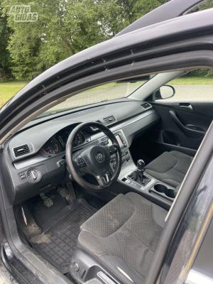 Black Volkswagen Passat 2009 in Birzai, with an engine capacity of 2.00 L and mileage of 478 thousand km for 1450 €, photo 9 on AUTOMOTO.COM.LV