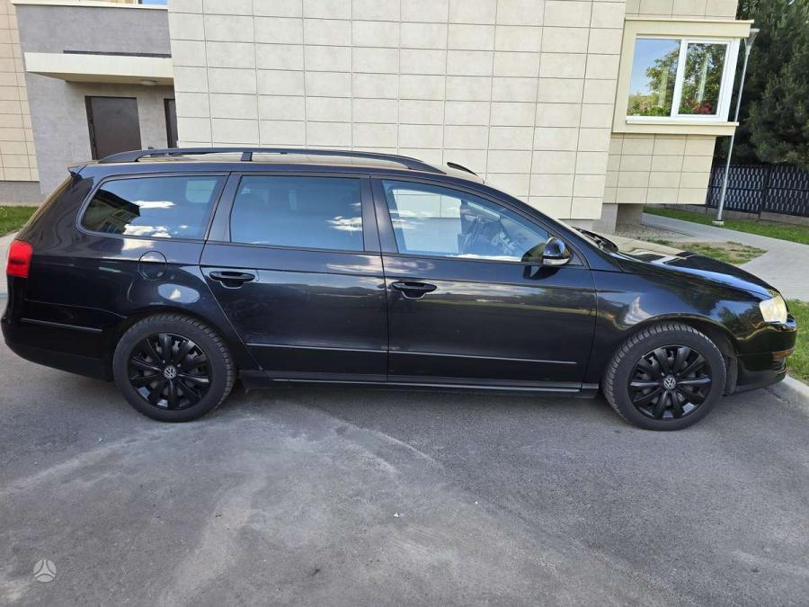Melns Volkswagen Passat 2009 Šauļi, ar dzinēja tilpumu 1.39 L un nobraukumu 228 tūkst. km par 3300 €, foto 14 vietnē AUTOMOTO.COM.LV