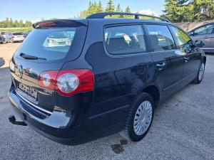 Black Volkswagen Passat 2009 in Utena, with an engine capacity of 1.97 L and mileage of 275 thousand km for 2400 €, photo 6 on AUTOMOTO.COM.LV