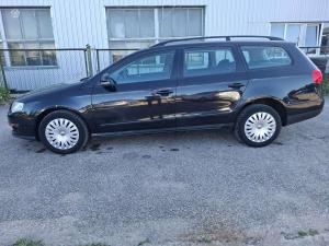 Black Volkswagen Passat 2009 in Utena, with an engine capacity of 1.97 L and mileage of 275 thousand km for 2400 €, photo 11 on AUTOMOTO.COM.LV