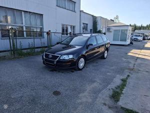 Black Volkswagen Passat 2009 in Utena, with an engine capacity of 1.97 L and mileage of 275 thousand km for 2400 €, photo 17 on AUTOMOTO.COM.LV