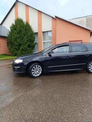 Black Volkswagen Passat 2009 in Kaunas, with an engine capacity of 2.00 L and mileage of 280 thousand km for 3600 €, photo 4 on AUTOMOTO.COM.LV
