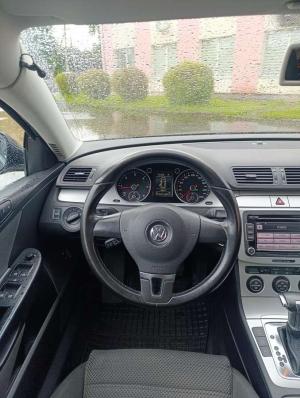 Black Volkswagen Passat 2009 in Kaunas, with an engine capacity of 2.00 L and mileage of 280 thousand km for 3600 €, photo 10 on AUTOMOTO.COM.LV