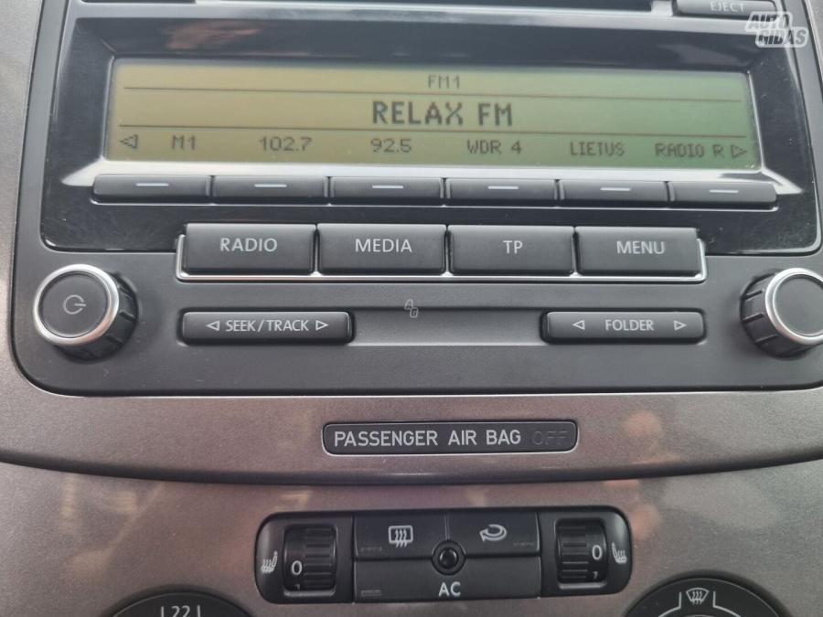 Melns Volkswagen Passat 2009 Ignalina, ar dzinēja tilpumu 2.00 L un nobraukumu 289 tūkst. km par 2650 €, foto 13 vietnē AUTOMOTO.COM.LV