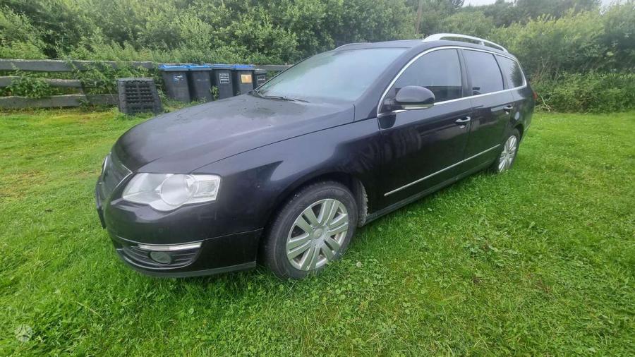 Melns Volkswagen Passat 2009 Molėtai, ar dzinēja tilpumu 1.39 L un nobraukumu 268 tūkst. km par 1500 €, foto 3 vietnē AUTOMOTO.COM.LV