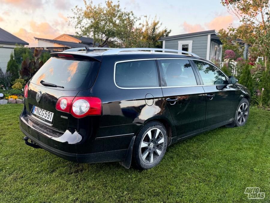 Black Volkswagen Passat 2009 in Silute, with an engine capacity of 2.00 L and mileage of 264 thousand km for 3500 €, photo 1 on AUTOMOTO.COM.LV