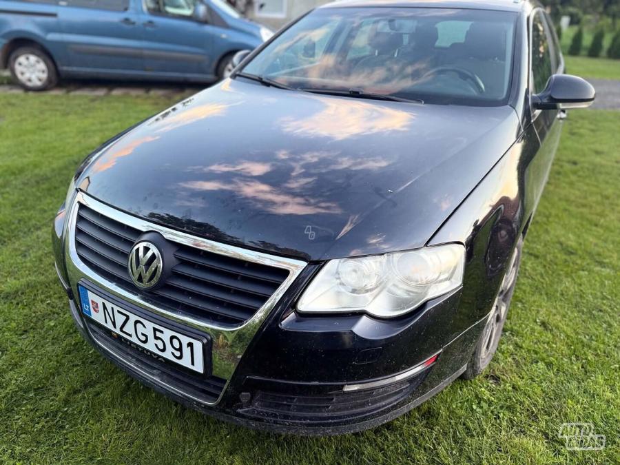 Black Volkswagen Passat 2009 in Silute, with an engine capacity of 2.00 L and mileage of 264 thousand km for 3500 €, photo 7 on AUTOMOTO.COM.LV