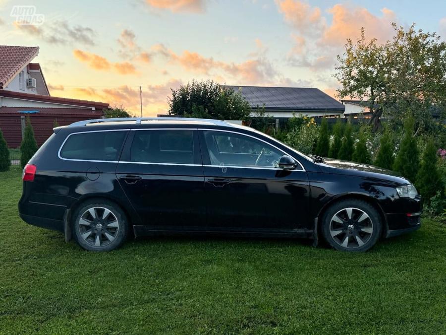 Black Volkswagen Passat 2009 in Silute, with an engine capacity of 2.00 L and mileage of 264 thousand km for 3500 €, photo 8 on AUTOMOTO.COM.LV
