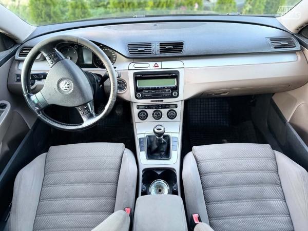 Black Volkswagen Passat 2009 in Silute, with an engine capacity of 2.00 L and mileage of 264 thousand km for 3500 €, photo 9 on AUTOMOTO.COM.LV