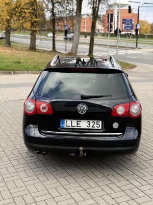 Black Volkswagen Passat 2009 in Vilnius, with an engine capacity of 1.97 L and mileage of 277 thousand km for 2900 €, photo 6 on AUTOMOTO.COM.LV