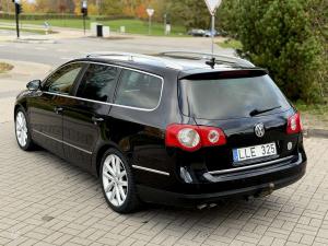 Black Volkswagen Passat 2009 in Vilnius, with an engine capacity of 1.97 L and mileage of 277 thousand km for 2900 €, photo 7 on AUTOMOTO.COM.LV