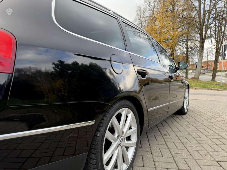 Black Volkswagen Passat 2009 in Vilnius, with an engine capacity of 1.97 L and mileage of 277 thousand km for 2900 €, photo 9 on AUTOMOTO.COM.LV