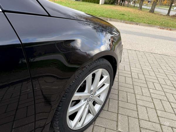 Melns Volkswagen Passat 2009 Viļņa, ar dzinēja tilpumu 1.97 L un nobraukumu 277 tūkst. km par 2900 €, foto 11 vietnē AUTOMOTO.COM.LV