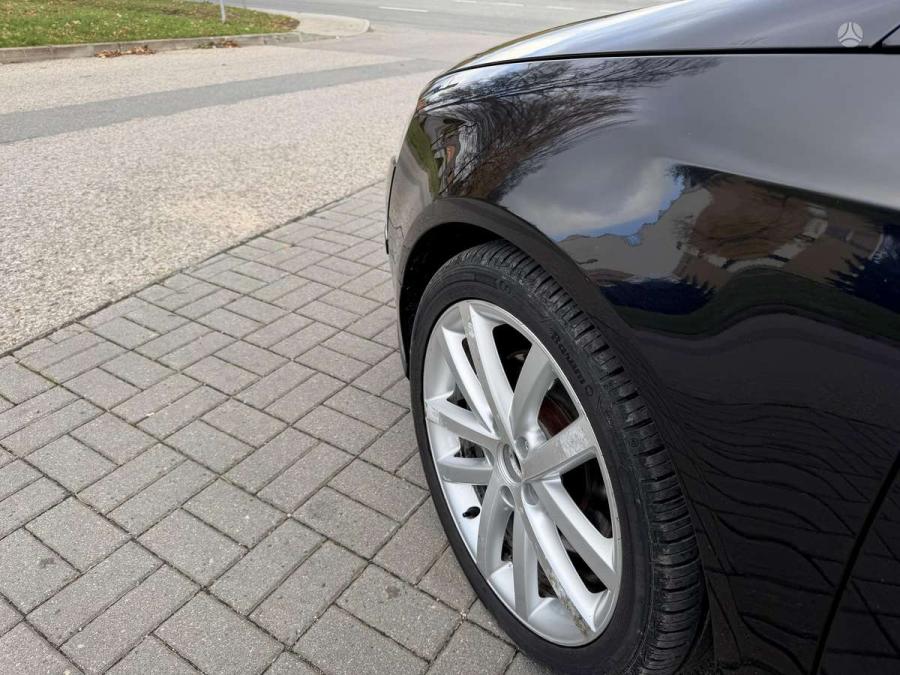 Black Volkswagen Passat 2009 in Vilnius, with an engine capacity of 1.97 L and mileage of 277 thousand km for 2900 €, photo 12 on AUTOMOTO.COM.LV