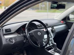 Black Volkswagen Passat 2009 in Vilnius, with an engine capacity of 1.97 L and mileage of 277 thousand km for 2900 €, photo 15 on AUTOMOTO.COM.LV